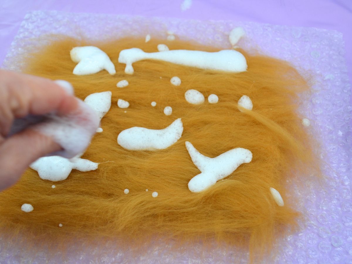 Wool Felt DIY for Beginners: How to Make Wet Felting. - My little ...